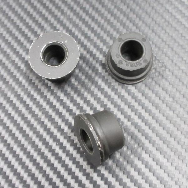 ケーターハム 社外品 足回りブッシュ Y16同等品Y16 Suspension bush.taper 1/2 ID 17ｍｍケーターハム スーパーセブンやロータスセブンのリヤデフのセンターブッシュに2個使用されていますDE-DION車は年式...