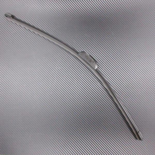 BOSCH ワイパーブレード エアロツイン J-フィット (+) Uフック AJ65純正からの交換用としておススメですガラス面との摩擦が少なく動作音が軽減されますメーカー：BOSCH品番：AJ65車種：ELISE111R、ELISE S3、...