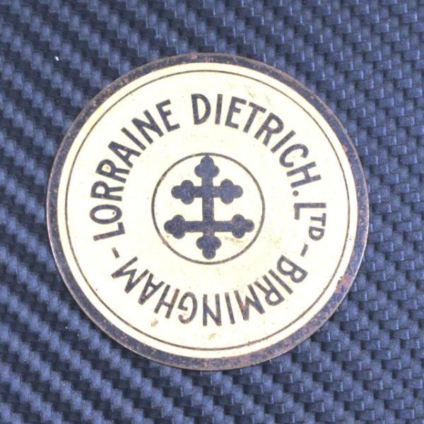 イギリスバーミンガムのロレーヌ・ディートリッヒのプレートLORRAINE DIETRICH.LTD BIRMINGHAM バッジ プレートサイズ(mm)：直径68、厚さ1経年により傷等ありますご了承ください※ネコポス対応商品