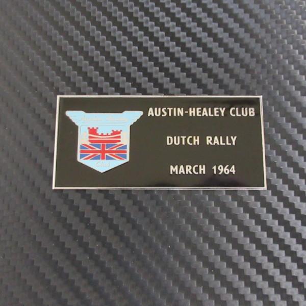 AUSTIN-HEALEY CLUB DUTCH RALLY MARCH 1964オースチンヒーレークラブサイズ：タテ35mm ヨコ76mm厚み1mm裏面にシールなし※経年により傷がありますご了承ください