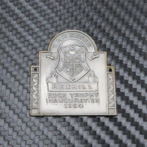 英国ヴィンテージベテランカークラブ ラリー ベックスヒル エッジトロフィー イナギュレーション 1954 記念バッジV.C.C RALLY BEXHILL EDGE TROPHY INAUGURATION 1954 BADGEサイズ（mm）...
