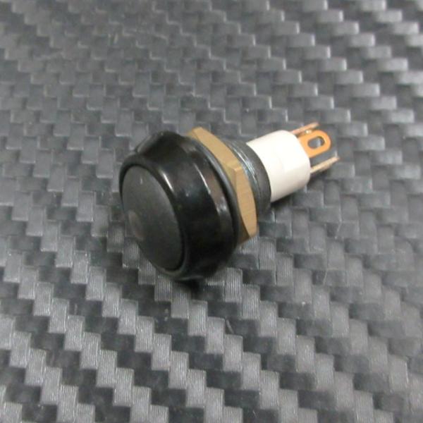 ケーターハム インジケーターボタンスイッチ R500INDICATER BUTTON STRG WHEEL R500 Duratec 2008車種：ケーターハムR500品番：39L062Aサイズ（ｍｍ）ボタン外径：17.5長さ：29.0モモ...