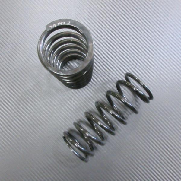 コイルスプリング ID:2.25in L:7in 140lb/in(2.50012kg/mm)Coil Springサイズ内径2.25インチ*長さ7インチ*硬さ140ポンド/インチ価格は1本の価格となります。