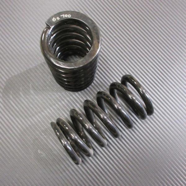 コイルスプリング ID:2.25in L:6in 700lb/in(12.48425kg/mm)Coil Springサイズ内径2.25インチ*長さ6インチ*硬さ700ポンド/インチ価格は1本の価格となります。