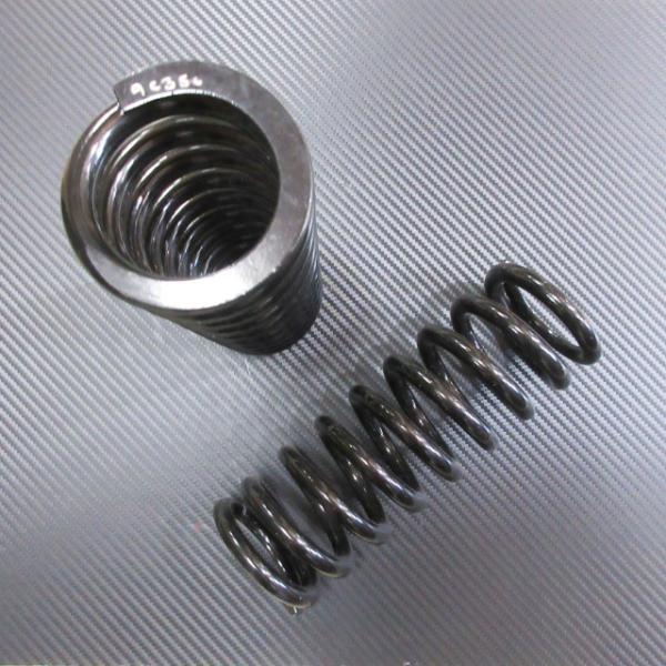 コイルスプリング ID:2.25in L:9in 350lb/in(6.25029Kg/mm)Coil Springサイズ内径2.25インチ*長さ9インチ*硬さ350ポンド/インチ価格は1本の価格となります。