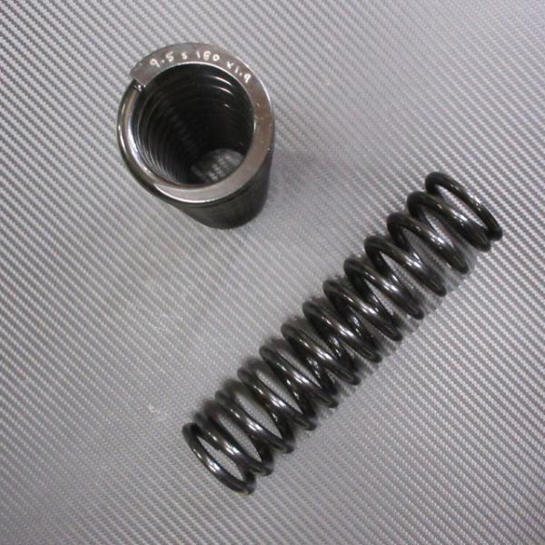 コイルスプリング ID:1.9in L:9.5in 180lb/in(3.21443Kg/mm)Coil Springサイズ内径1.9インチ(約48mm)*長さ9.5インチ*硬さ180ポンド/インチ価格は1本の価格となります。