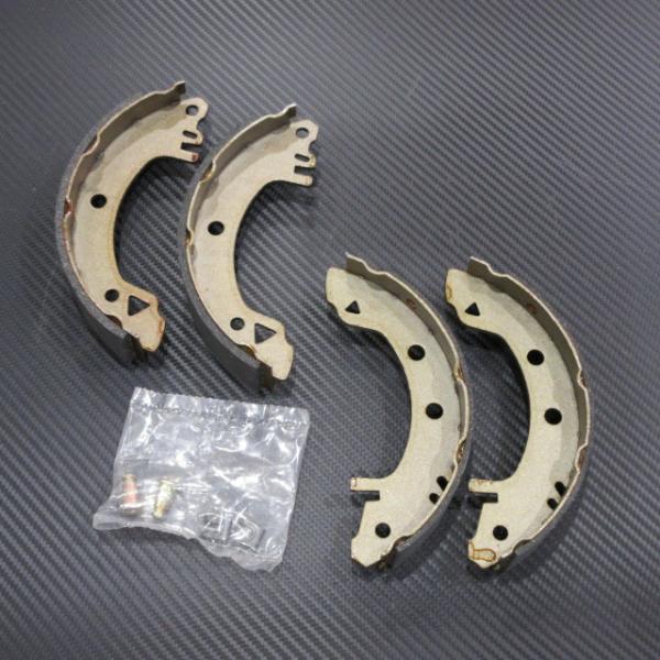 リアブレーキシューセット  / CATERHAM S3 De-Dion（Drum Brakes）R.BRAKE SHOE SET車種：CATERHAM S3 De-Dion（Drum Brakes）品番：EBC6323幅（mm）：39