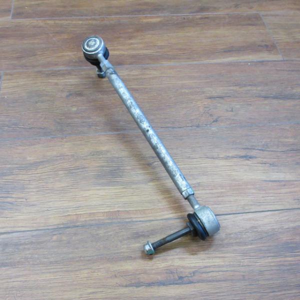 ロータス純正 トーリンク Assy ／ LOTUS ELISE S3(2ZR)LOTUS Toe Link Assembly品番：B117D0088F車両：ELISE 2ZRエンジン用走行距離約1.1万キロ程度中古のリヤトーリンクAssyで...