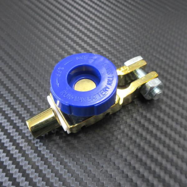 バッテリーカットオフスイッチターミナル B端子 小ポール用サイズ(mm)：83*35*35競技車両などの長期間乗らない車のバッテリー保護におススメです入荷のタイミングにより、ダイヤルのカラーが写真と異なる場合がございます。50055/166...