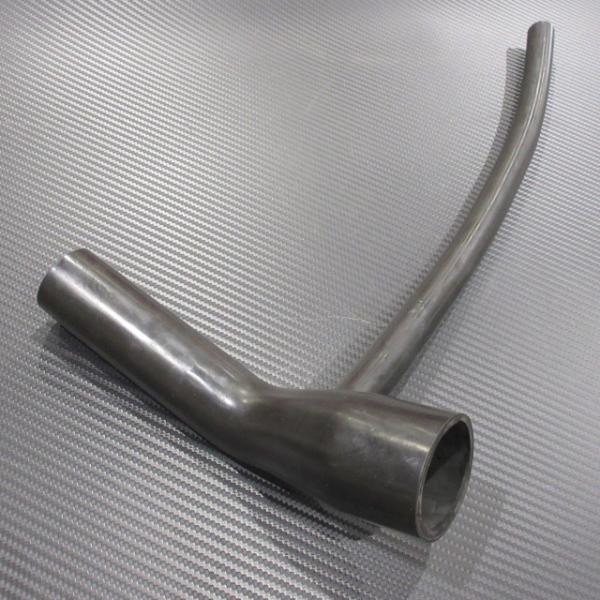 モーガン純正 フューエル タンク フィラーホースFuel tank filler hose for 4/4 2 seater 2001 on (Focus) and Roadster V6 2 seater品番：FLA498車種：MORGA...