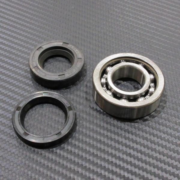 リヤ ホイールベアリング＆シールキット ／ LOTUS7 Sr2 STD AXLE用R.WHEEL BEARING KIT / Lotus 7 Sr2スタンダードアクスル用ベアリング1個とオイルシールアウター、インナー各1個のセットです片側...