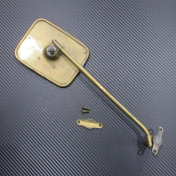 ヴィンテージ STADIUM REC 真鍮製ミラー 英国製英国製の車のフェンダーミラーをインテリア用にリメイクしたものです英国STADIUM製素材：真鍮サイズ（mm）・ステー：330・ミラー（フレーム）：122*160経年により汚れや傷等ご...