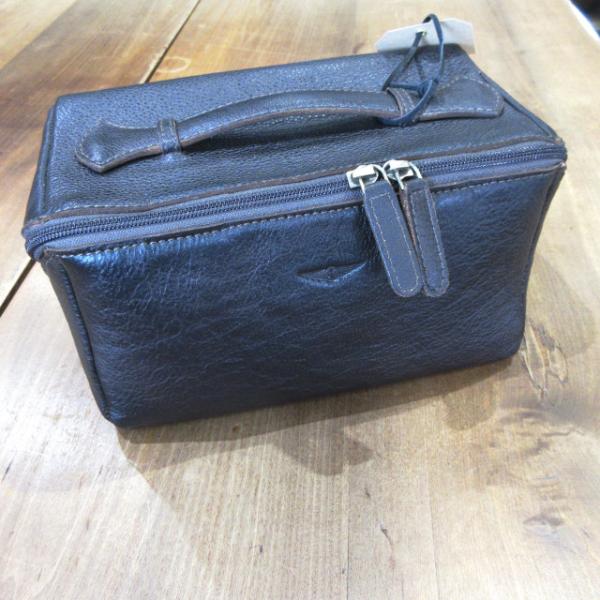 MORGAN MOTOR COMPANY ツールバック ロゴ型押し／ブラウンWASH Bag Leatherサイズ（ｍｍ）タテ130＊ヨコ250*高さ130開くと　250　平板中に取っ手あり5つツール留めゴムありカラー：ブラウンロゴ刺繍 径...