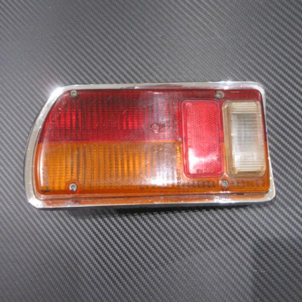 LOTUS ロータス テールランプ ／ LOTUS ELAN L,EUROPA RLOTUS  Lamp, Aseembly Rear Lamp品番：X050M6060W車両：ELAN EUROPA中古のテールランプです片側のみ販売傷や汚れ...