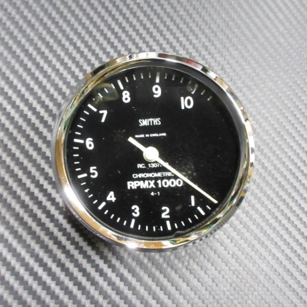 スミス クロノメトリックタコメーター 機械式SMITHS Chronometric Tachometer反時計回りで回転しますリム径（ｍｍ）：約8210,000RPM英国製自動車用リビルト品ですガラス裏面に若干の汚れ（くもり）あります。オー...