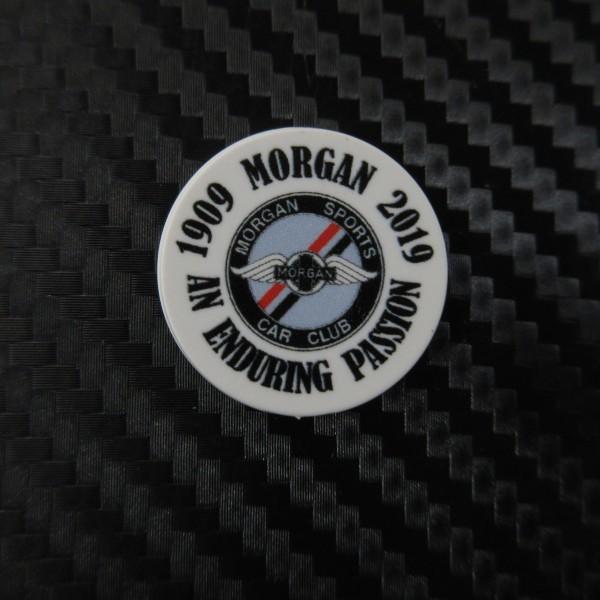 モーガン　アニバーサリーピンバッチMORGAN 1909-2019 AN ENDURING PASSIONMORGAN SPORTS CAR CLUBサイズ：径25mm*2ｍｍプラスチックカラー：ホワイト