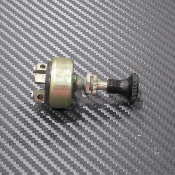 pull push on/off スイッチプル・プッシュ式のオンオフスイッチ経年中古につき、若干の傷みがありますボルトが1本欠損していますご了承くださいサイズ（mm）・全長：約67（伸長時約72）・ノブ直径：21・ベース直径：35