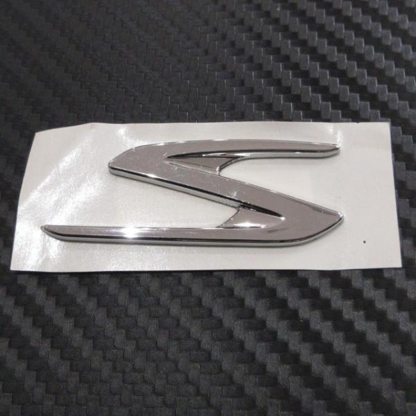 ロータス 純正 「S」バッジ ／ LOTUS ELISE,EXIGE,EVORA純正のSデカール裏面が両面テープ仕様ですサイズ(mm) ：22*61品番：A132U0608F車種：LOTUS ELISE S3,EXIGE V6,EVORA※...