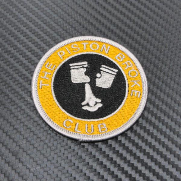 ACE CAFE THE PISTON BROKE CLUB クロスバッジ英国仕入品※入荷の時期により、裏面に糊の有無が混在致します。サイズ(mm)：直径75※ネコポス対応商品