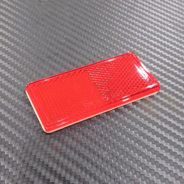 【訳あり】汎用 リフレクター レッド長期ストック品のためお値打ちにご提供しています裏面がテープタイプの汎用リフレクターサイズ（mm）：36*82*7（テープ部分含む）※長期ストック品のため若干の汚れ小傷があります※表示は1枚の価格です※ネコ...