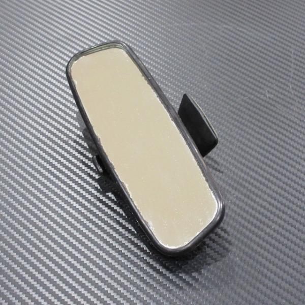 ウィンガード インテリア リアビューミラー 防眩機能付き フラット 1107WINGARD INTERIOR MIRROR鏡面縁部分に傷みがあります両面テープで固定するタイプですが経年により難ありますご使用の際は、新たに両面テープなどで固定...