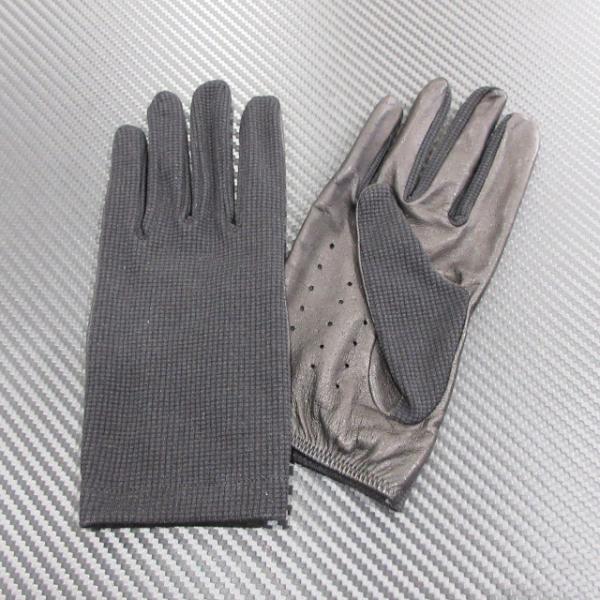 クラシック ストリングバック ドライビング グローブ ブラックDRIVING GLOVES - CLASSIC STRING BACK　BLACK英国製の上質なドライビンググローブ甲側はナイロンメッシュ、掌側がタンレザーになっています薄くて...