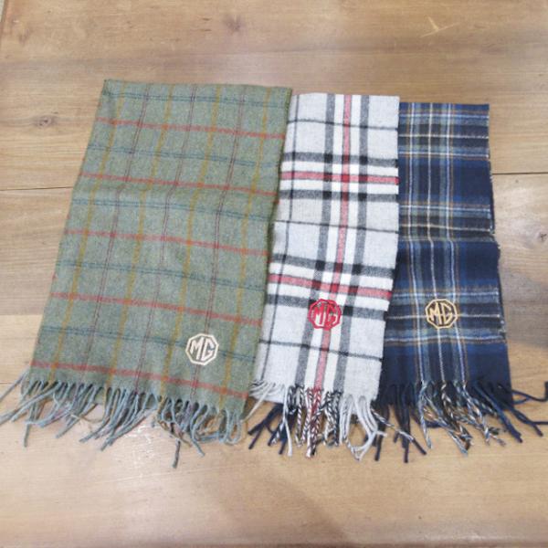 MGオーナーズクラブ ラムウールスカーフ /グリーン・ホワイト・ブルーLAMBSWOOL SCARFカラー：グリーン、ホワイト、ブルー素材：ウール全長(mm)：全長約1760、幅約300 （タッセル除く）GlencroftCountry w...