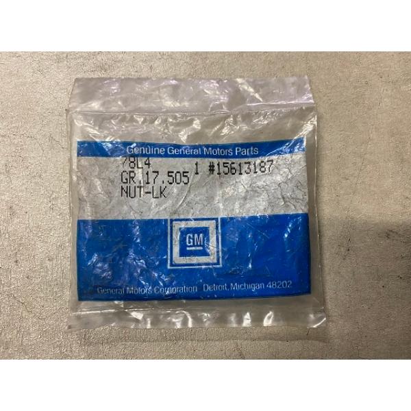 【参考車種】99-00yエスカレード・ユーコン※一点のみの売り切り商品となり、外装箱の劣化や商品に多少の汚れ等がございます。適合につきましては、現在付いていますパーツナンバーとの確認をお客様ご自身でお願い致します。※こちらの商品は、保証や送...