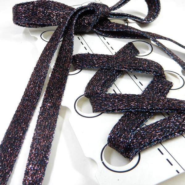 ※スニーカーサイズをご確認の上、お選びください。セールスポイント（１）ラメカラー、平型の靴紐です。（２）適度な伸縮性があり使い良いです。（３）スニーカーのイメージチェンジにお勧めです。説明（１）厚み1.5mm幅9mm長さ110cm〜120c...