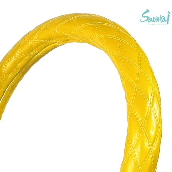 極太 ハンドルカバー 光沢あるエナメル生地イエロー糸色同色のダブルステッチで仕上げました♪こちらの商品は【極太 ハンドルカバー エナメルイエローダブルステッチ】ですサイズはS（軽自動車）〜2HL（大型）まで豊富に取り揃えております。新型フォ...