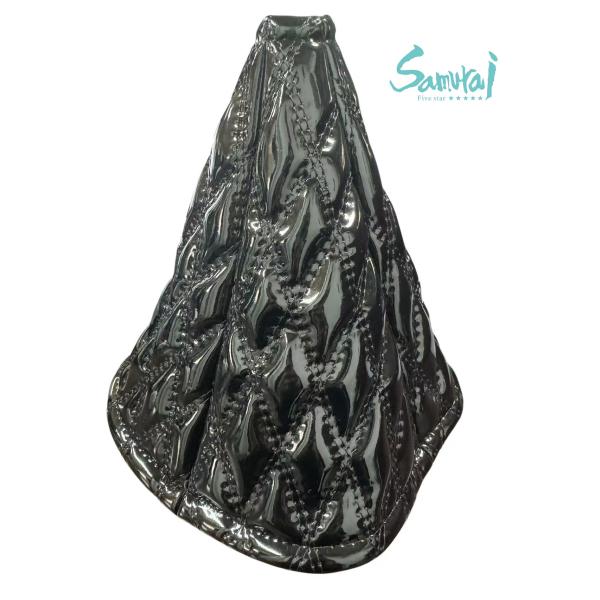 エナメルブラック ダブルステッチシフトブーツカバー　20cm or 25cm糸色/高さ/生地色変更可能です！《装着方法》・シフトノブブーツカバーのマジックテープを外し、シフトノブに通します。・カバーの形状と位置を整えてマジックテープで固定し...