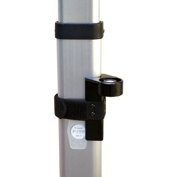 ●ベルトで固定して使用します。●ベルト長さ：27.5cm（対応直径φ50mmまで）●感度：30′●スタッフの角に当てて使用するベルト固定式水準器です。[仕様]製品コード:E-30仕様:ベルト式（感度30'）