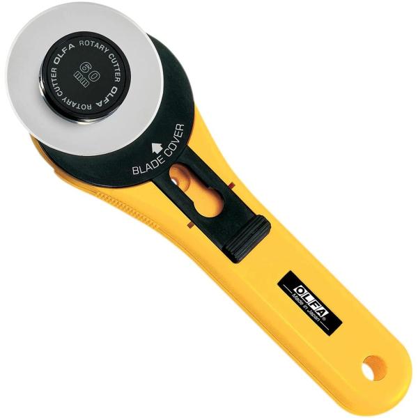 厚物や重ね切りに適した直径60ｍｍ円形刃を装着したロータリーカッター。布や紙をはじめ、ゴムシート、フィルムなどの切りにくい素材も自在にカットできます。品番 136B