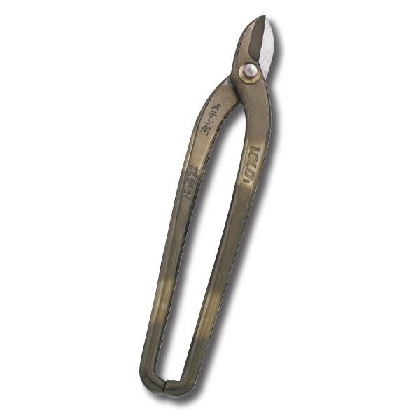 ●砂鉄系原料鉄の配合により、焼入硬度や耐摩耗性、強靭性を強化した刃物鋼“SLD”を採用。●切れ味、刃持ちをハイグレードに。●ステンレス・鉄材等あらゆる金属用の決定版です。[仕様]全長：253mm刃長：30mm