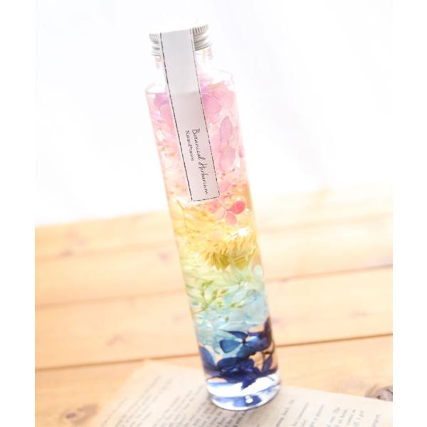 レインボーカラーのハーバリウム 虹が新登場！7色展開のプリザーブドフラワー アジサイ、かすみ草、ポアプランツなどの花材を使用しています。見ているだけで元気になりそうな、虹色ハーバリウムです★ペット供養にもご利用いただけます（虹の架け橋）。サ...