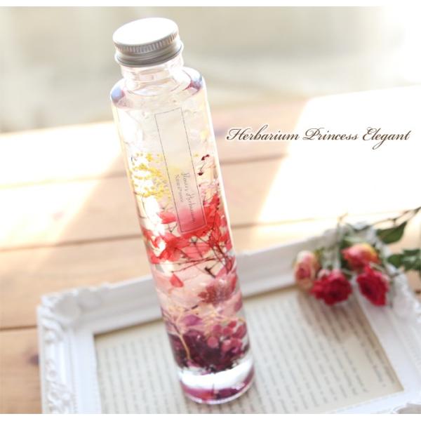 サイズ：ガラス瓶：約φ4.5×H21.4cm素材：プリザーブドフラワー、ドライフラワー、ハーバリウム専用オイル（ミネラルオイル）、ガラス瓶、ペーパーラベル※当店では、100％純粋なミネラルオイルを使用しております。備考：■ハーバリウムについ...