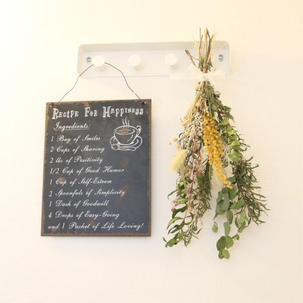 ちまたで人気沸騰中のスワッグをご自宅で作ってみませんか？本商品は、いろいろな種類のドライフラワーを少量ずつ詰め合わせてにしていますので、スワッグを作るのにピッタリ！各種花材とリボンをセットにしてお届けする花材キットです。スワッグキットとして...