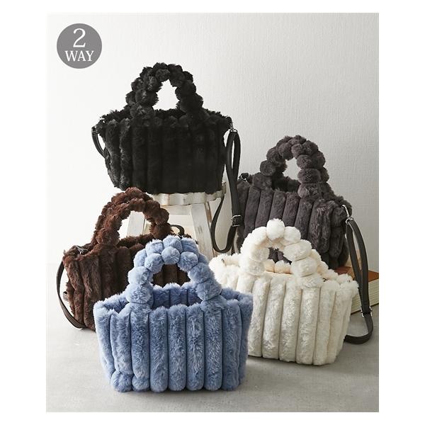 【カラー】ブラック/ブラウン/ホワイト/ブルー/グレー 【素材】材質＝ポリエステル　サイズ＝たて約17×よこ約21×まち幅約10.5cm　開閉＝ファスナー　ポケット＝中：2個（オープン1、ファスナー1）　持ち手の長さ＝約28cm　肩ひもの長...