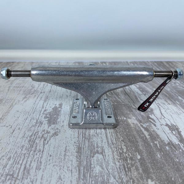 【INDEPENDENT】MODEL:  STAGE11 / STANDARD 139COLOR :  SILVER / SILVERINDEPENDENTトラック　サイズ選びの目安デッキ幅7.5〜7.75インチ＝129デッキ幅7.75〜8...