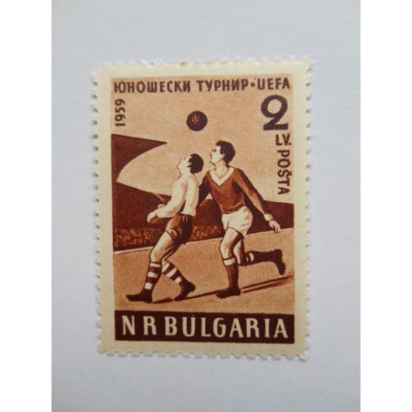 1959年発行のブルガリアの切手「国際青少年サッカー トーナメント−UEFA 」です。2lv.：ソフィア、ヴァシル・レフスキスタジアムでのサッカーマッチ1959年3月25日発行 4.2cm ｘ 3cm デザイン：Hr. ニコロフ＜発送・送料...