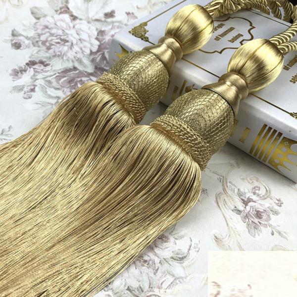 ★カーテンがゴージャスに：こちらのカーテンタッセル１つで、お部屋が華やかに。高クオリティで高級感のあるカーテンタッセルです。タッセルだけで、30センチある大振りなデザインです。これひとつで、お部屋の雰囲気がガラリと変わり、まるでホテルのよう...