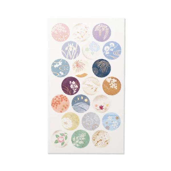 日本の豊かな和の風景をテーマに、春夏秋冬のモチーフを組み合わせたデザインです。落ち着きのある色のトーンと、すっきりとシンプルな絵柄が和紙封筒と相性が良く封シールにおすすめです。21ピース全て絵柄が異なり、シート上から下に向かって春、夏、秋、...