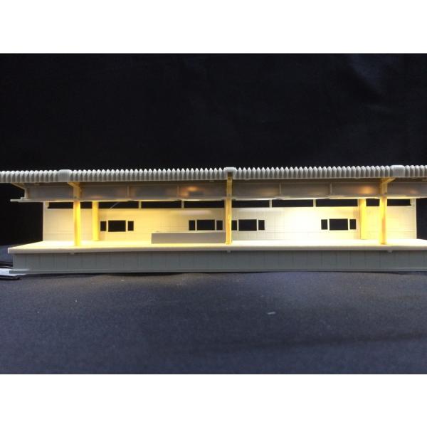 お手持ちの白色ＬＥＤに貼り付けるだけで　オレンジ色になるＬＥＤフィルムです駅舎に激高室内灯を２セット取り付けＬＥＤフィルムを張ってみました左から　オレンジフィルム　ノーマル　電球色フィルムを貼り付けてあります１０ｘ５ｍｍサイズが２４枚入って...