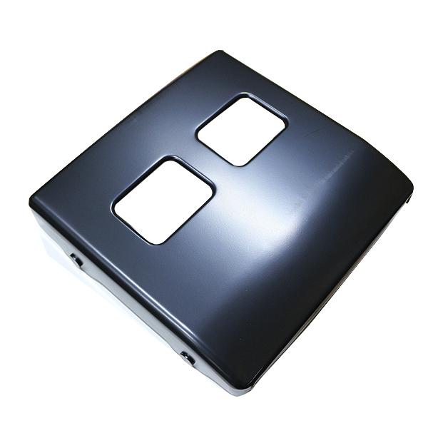 【適合車種】・メーカー：スバル・車種：サンバートラック・型式：KT1 KT2 KT5 KT6 KS3 KS4◆セット内容：1個【商品説明】スチール製のバッテリーカバーです。純正品になりますので品質は抜群です。※純正品の為取付けサポートは一切...