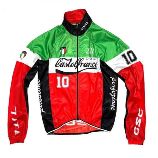 １枚在庫ありイタリアGSG社の本拠地Castelfrancoの名を冠したシリーズ。7ITAブランド10周年を記念して復刻したデザインです。軽量でありながらも頼りになる実力派ウィンドブレーカー。イタリアPidigi社のZero Wind素材を...