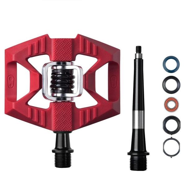 スタンダードモデルより5mm長いロングスピンドルを採用し、踏み面の自由度が向上。Qファクターは57mm(スタンダードモデルは52mm)。グリップ゜力を高める成形ピンを搭載。片面フラット、片面ビンディングのハイブリッドペダルコンポジットボディ...