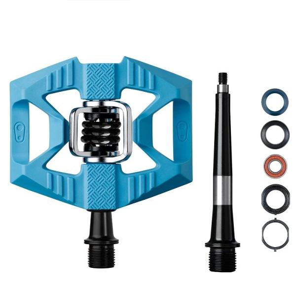 スタンダードモデルより5mm長いロングスピンドルを採用し、踏み面の自由度が向上。Qファクターは57mm(スタンダードモデルは52mm)。グリップ゜力を高める成形ピンを搭載。片面フラット、片面ビンディングのハイブリッドペダルコンポジットボディ...