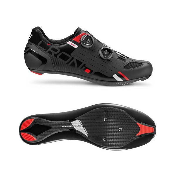 高密度TPUのヒールカップは確実なホールド力を誇り、軽量化と発汗性を考慮し開発されたアッパーとタンは耐衝撃性が向上したBOAフィットシステムL6ダイヤルをデュアルで搭載したことによって最適なフィット感をもたらす。サイズ：37(23.2cm)...