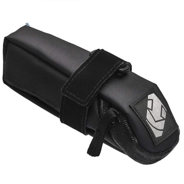 PRO Performance Micro Saddle Bagは、バイクに必須のアイテムを収納する、耐久性とミニマリストな収納ソリューションを提供します。耐水性TPU素材を使用し、素早くアクセスできる頑丈なジッパーを装備。悪天候にも耐え、...