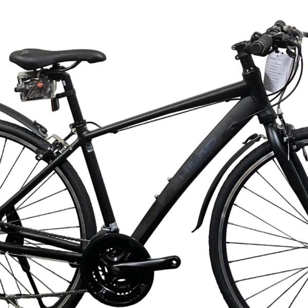 特別仕様（泥除け・ライト・カギ）3点セット で登場です。細身のタイヤ（28C）とデュアルピボットキャリパーブレーキを採用したフラットバーロード仕様のアルミクロスバイク。6061番アルミフレームフロント/リア：デュアルピボットキャリパーブレー...